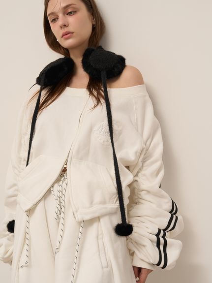 【SNIDEL/NUTMEG】オフショルジップロゴプルオーバー(Tシャツ・カットソー)｜トップス｜SNIDEL(スナイデル)の通販サイト 【公式】